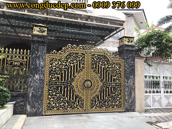 Đèn trụ cổng nhôm đúc, mẫu đèn trụ cổng cổ điển và hiện đại cho biệt thự